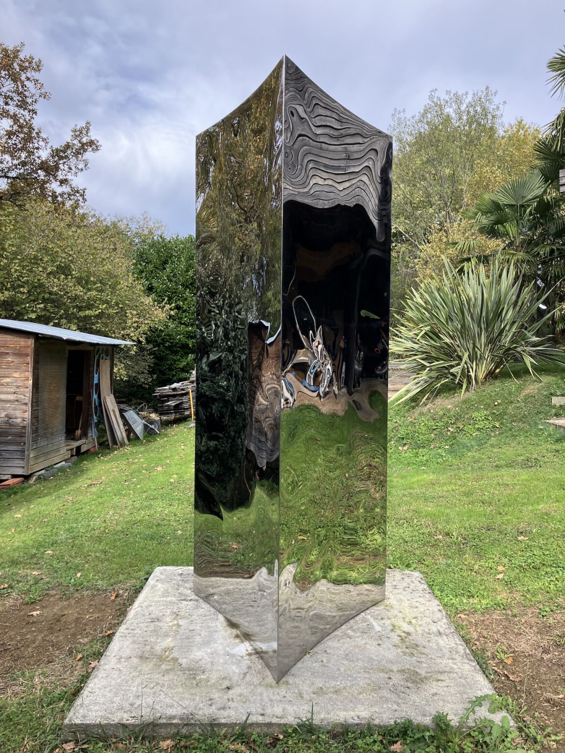 Monolith by Franck K - Contemporary sculpture | Artistics